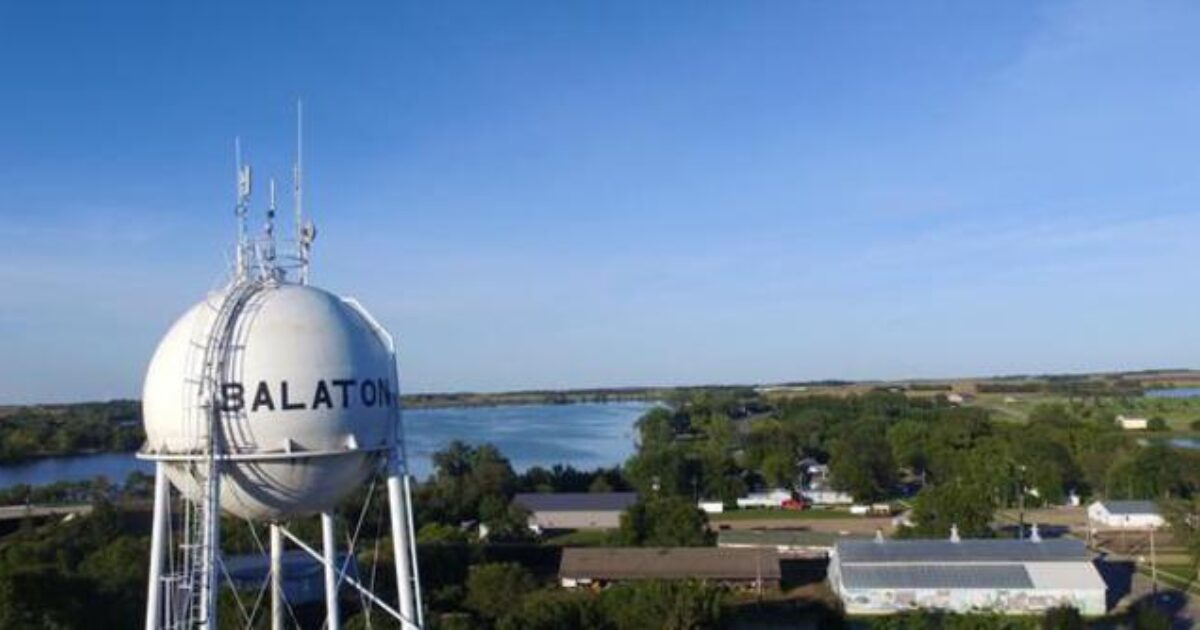 Destination Small Town